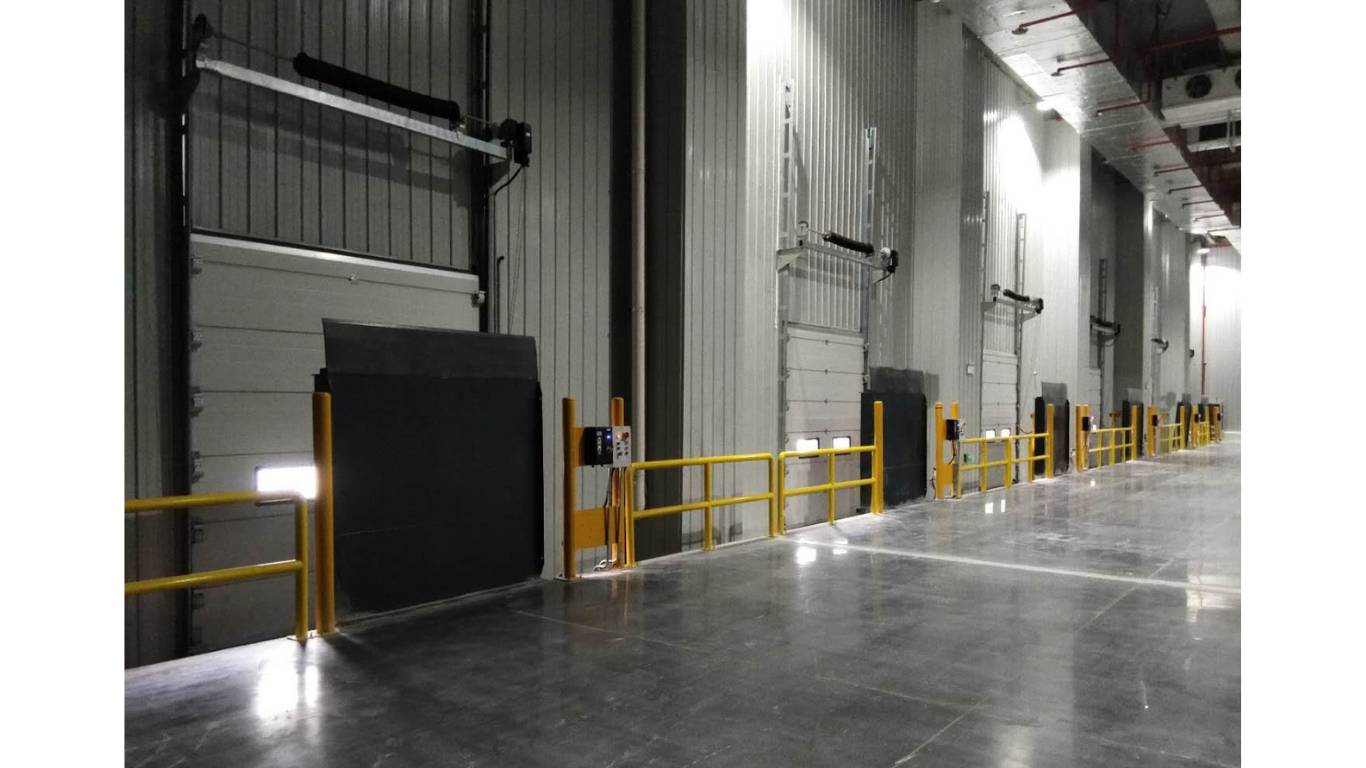 Dock Levelers that Save Space for Low-Temperature Cold Storage - Tsunmi ...